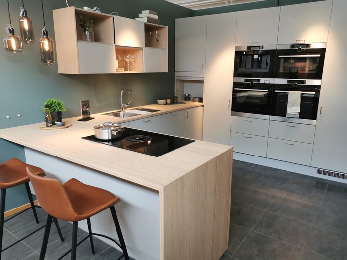 HTH Focus Støvgrå laminat kjøkken