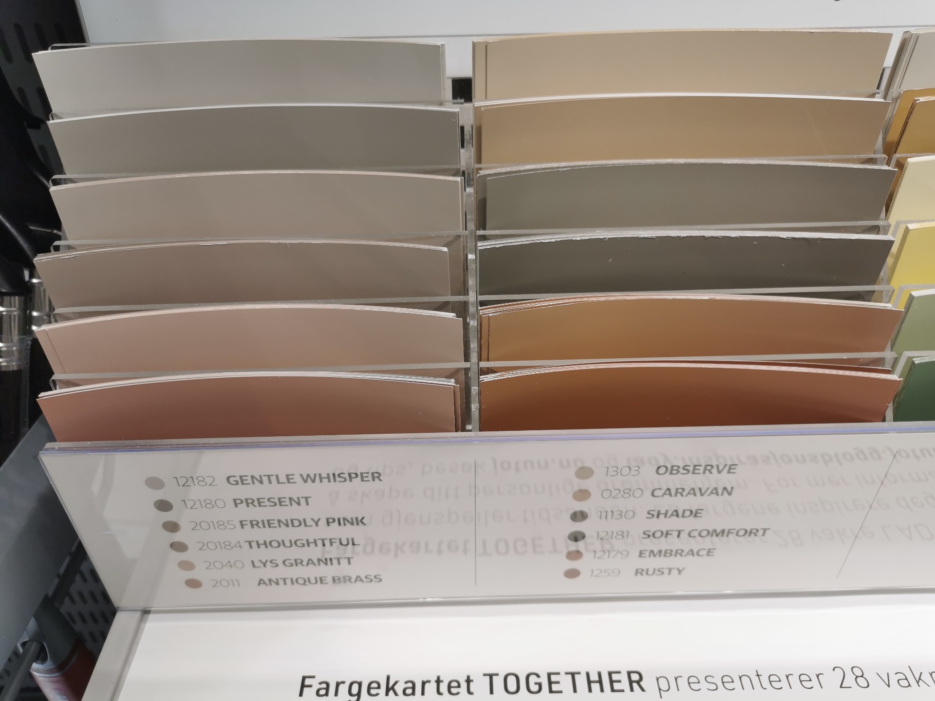 Jotun's Fargekart: Utforsk 139 Farger og Skap Ditt Drømmehjem