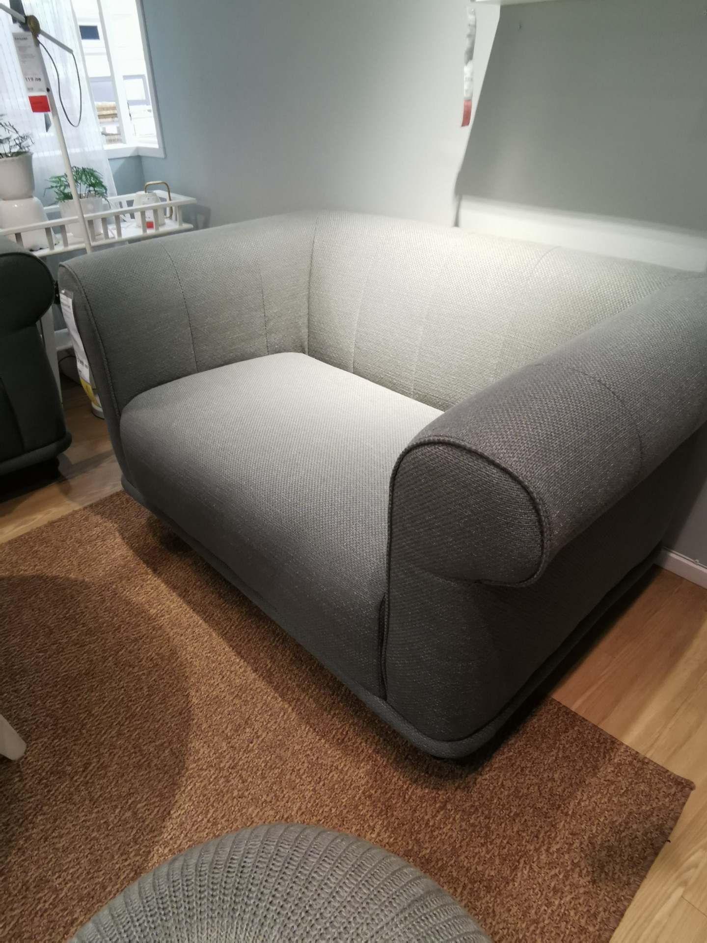 Stilfull design og komfort med Viskafors sofa fra IKEA
