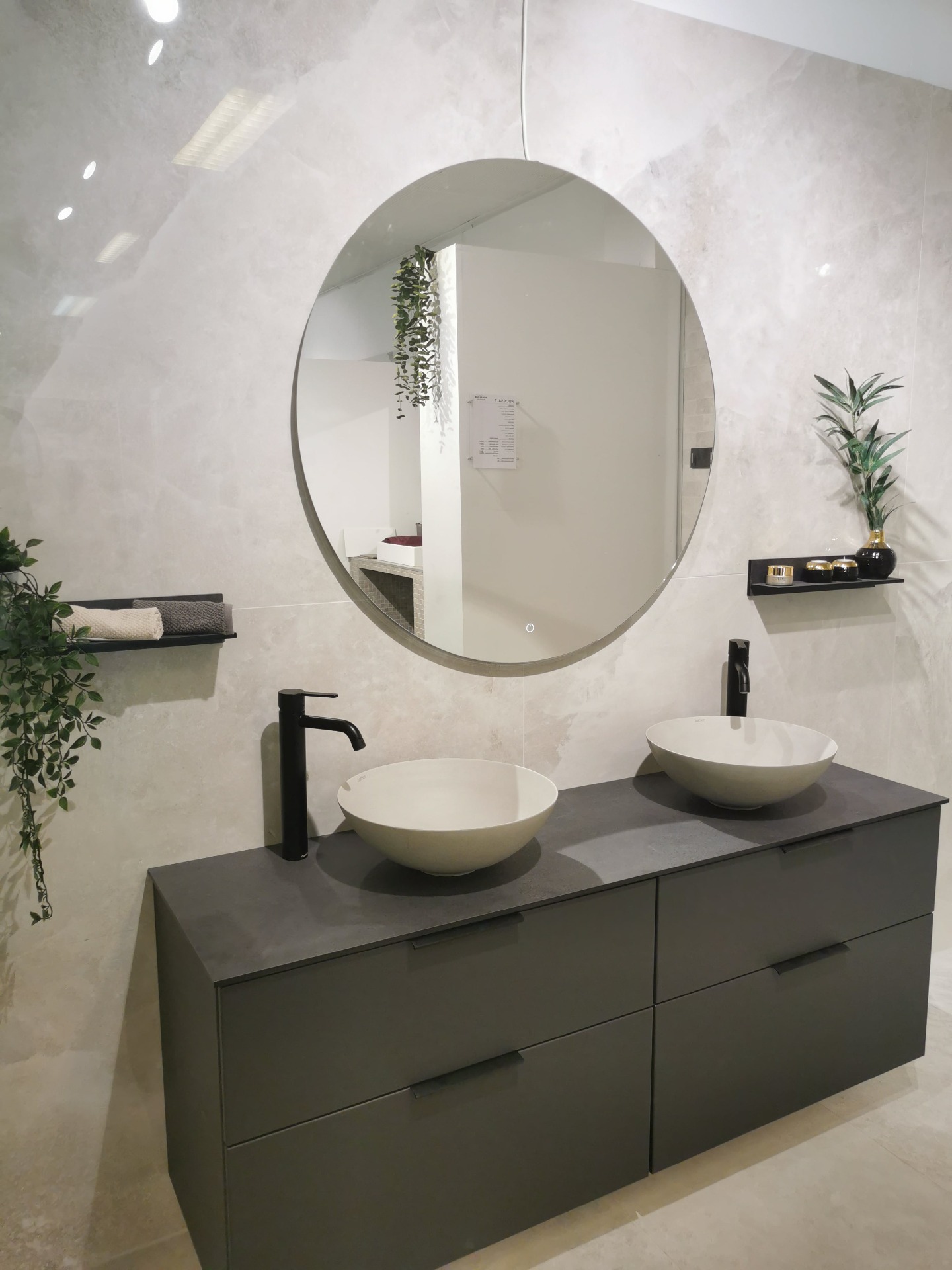 Moderne baderomsinnredning: inspirasjon og ideer