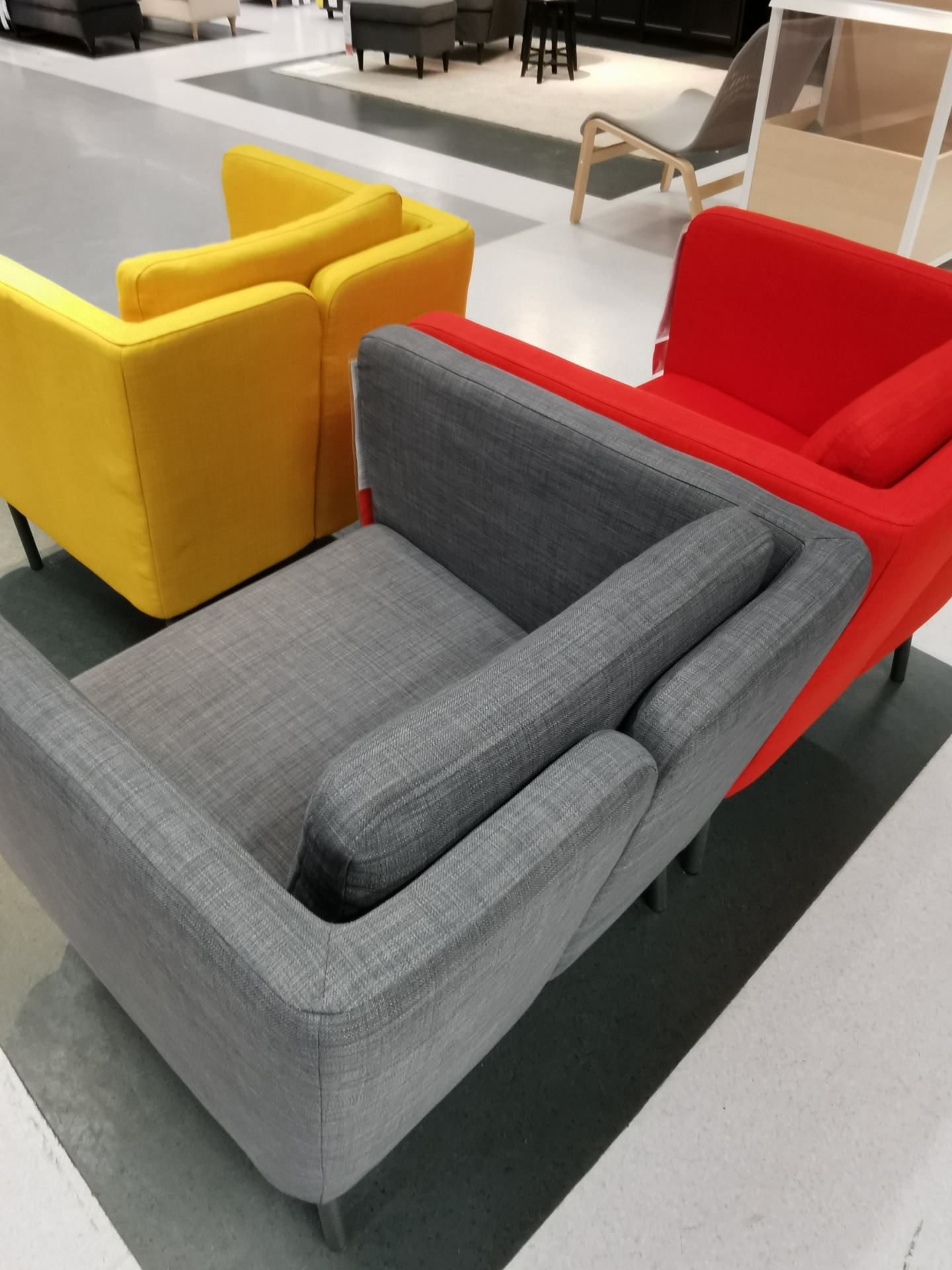 Moderne design og komfort med EKERÖ lenestol fra IKEA