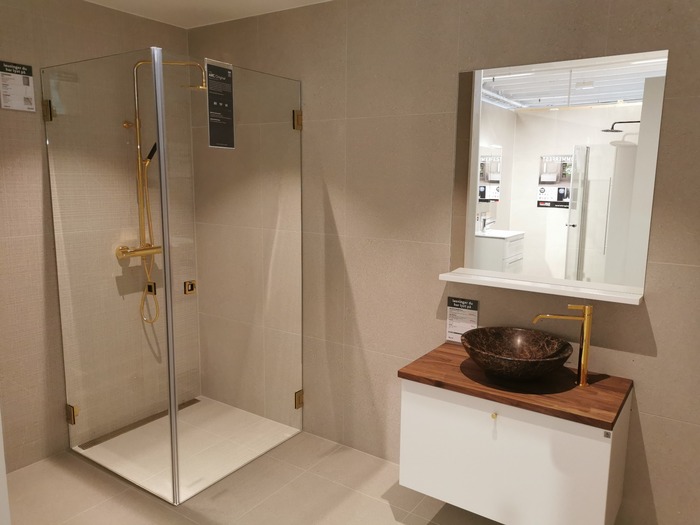 Tapwell TVM300 takdusj og INR dusjhjørne Arc 12