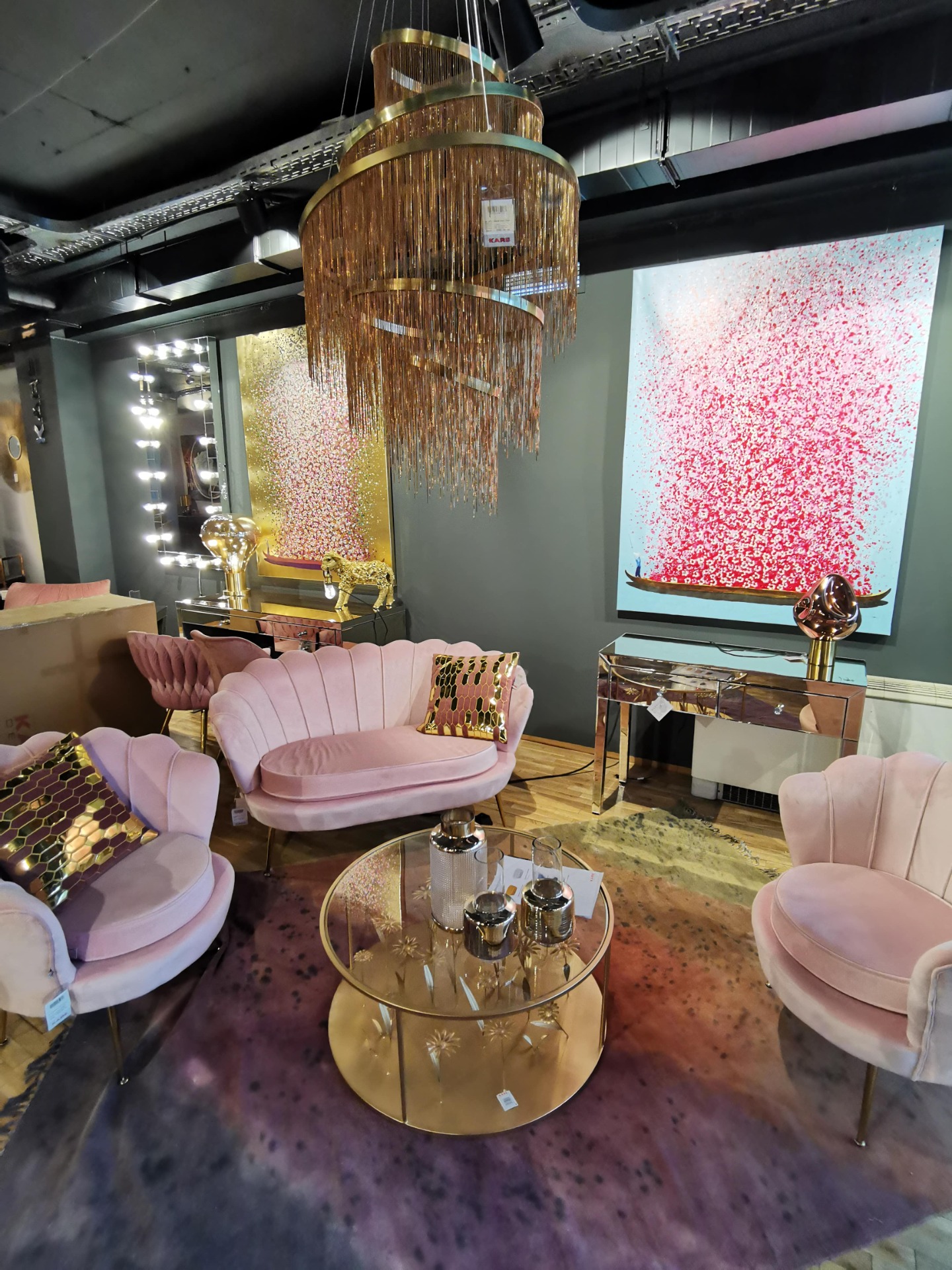 Kare designs rosa møbler